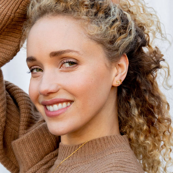 gorjana Jewelry | Flower Charm Stud – gorjana wholesale